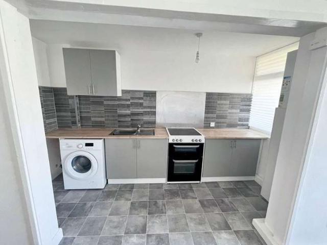 3 Bedroom Maisonette Flat