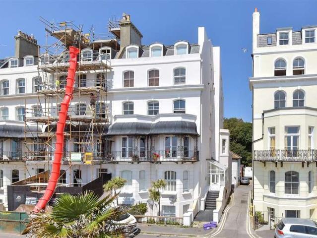 3 Bedroom Maisonette Flat
