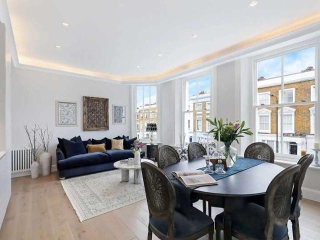 3 Bedroom Maisonette Flat