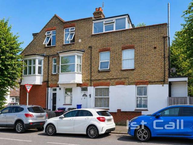 3 Bedroom Maisonette Flat