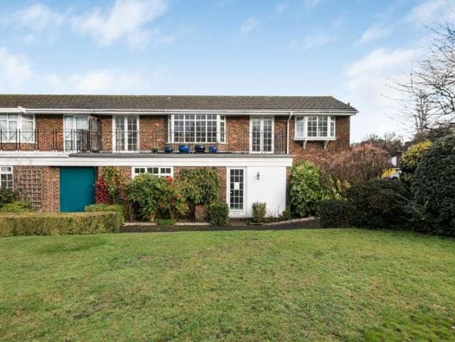 3 Bedroom Maisonette Flat