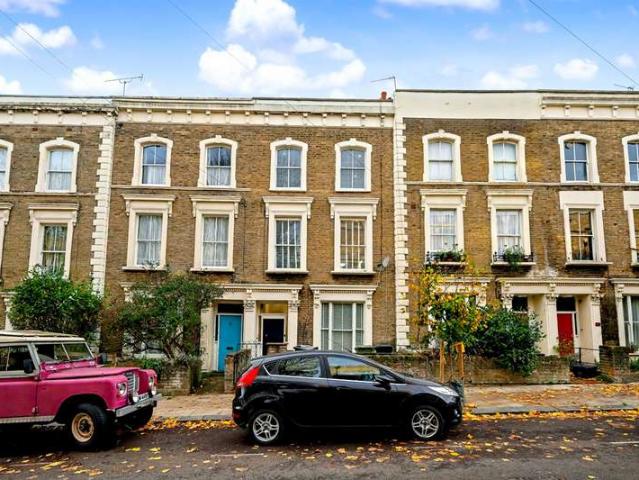 3 Bedroom Maisonette Flat