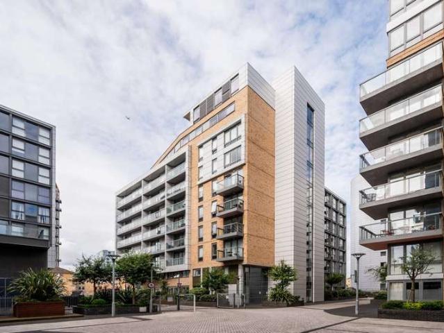 3 Bedroom Maisonette Flat