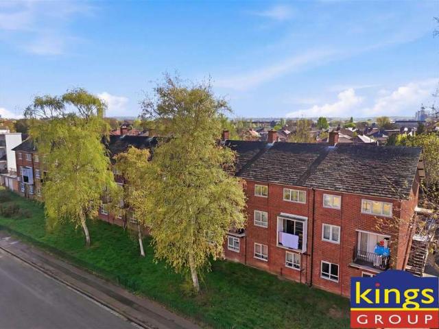 3 Bedroom Maisonette Flat