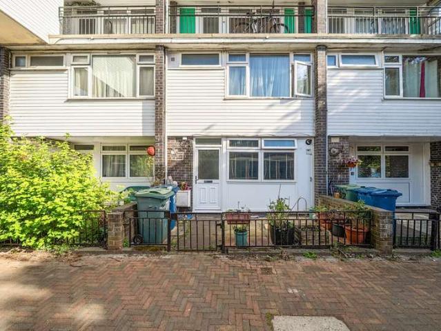 3 Bedroom Maisonette Flat