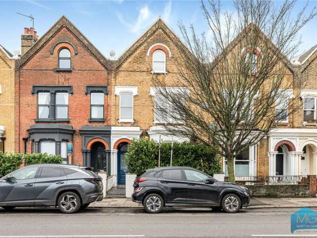 3 Bedroom Maisonette Flat