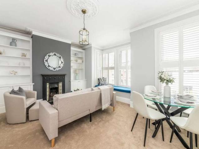 3 Bedroom Maisonette Flat