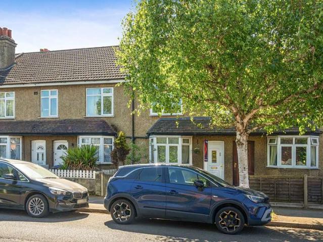 3 Bedroom Maisonette Flat