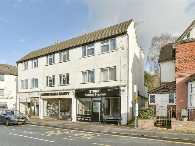 3 Bedroom Maisonette Flat
