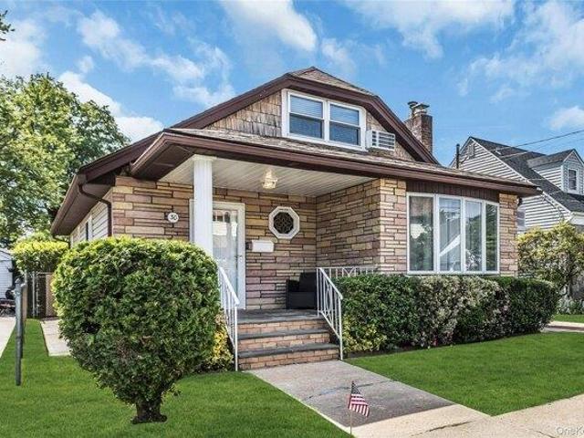 3 bedroom, Malverne NY 11565 104907702