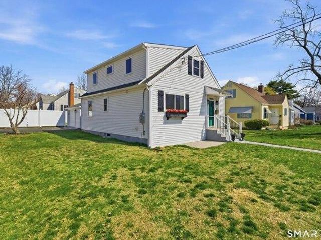 3 bedroom, Manchester CT 06040 LS103072305