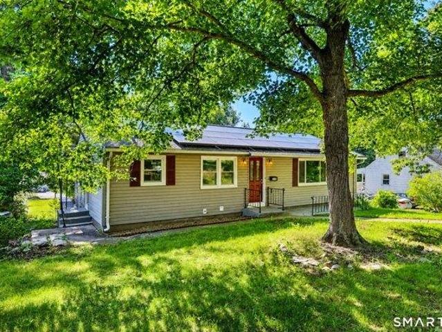 3 bedroom, Manchester CT 06042 105206154