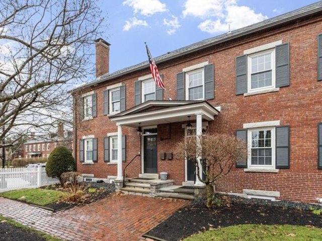 3 bedroom, Manchester NH 03101 102369642