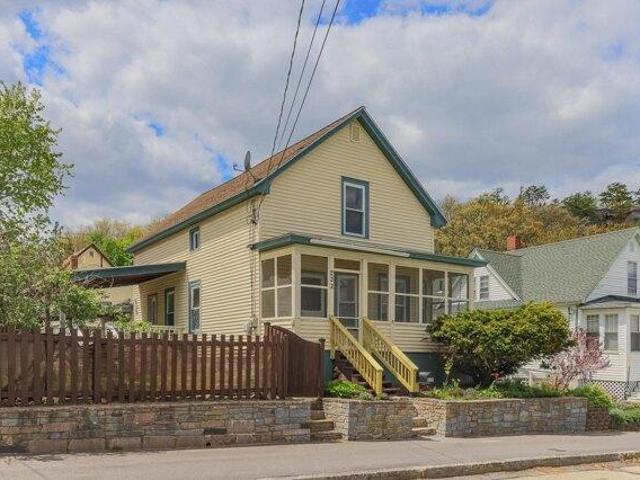 3 bedroom, Manchester NH 03102 LS102779459