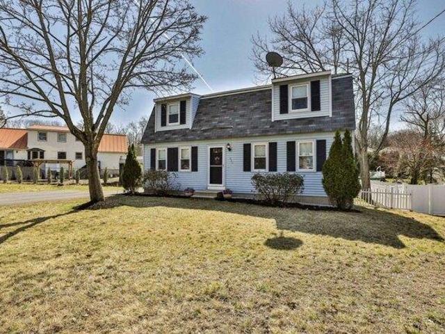 3 bedroom, Manchester NH 03104 LS101656782