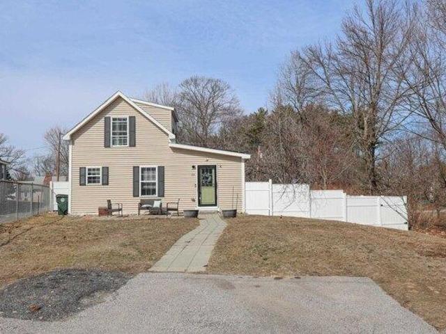3 bedroom, Manchester NH 03109 102371928