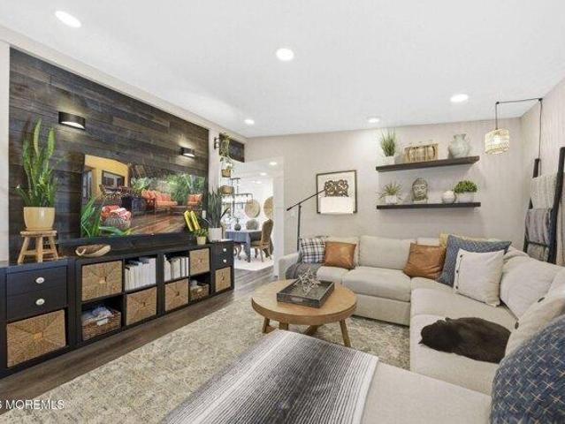 3 bedroom, Manalapan NJ 07726 102531318