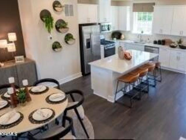 3 bedroom, Manalapan NJ 07726 104410099