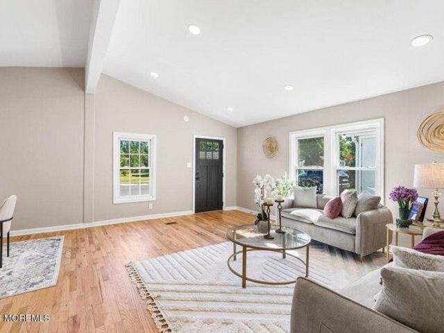 3 bedroom, Manalapan NJ 07726 104604262
