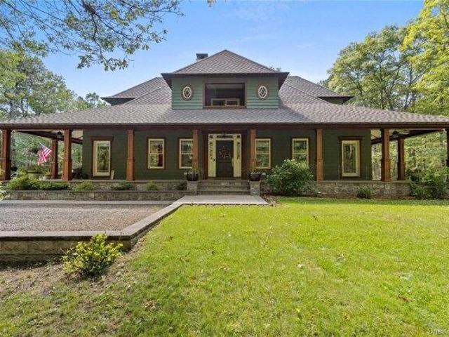 3 bedroom, Manorville NY 11949 104903010