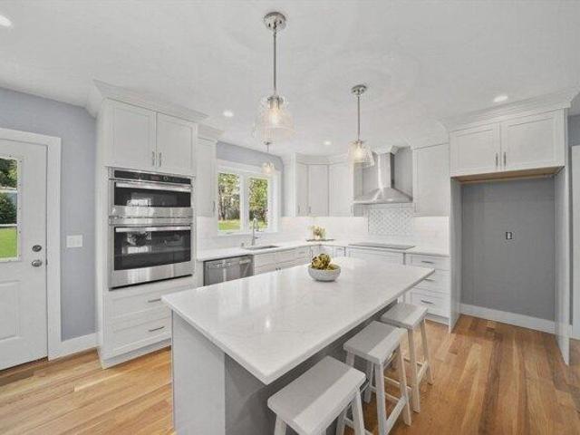 3 bedroom, Marshfield MA 02050 104444678