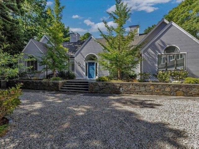 3 bedroom, Mashpee MA 02649 104406307