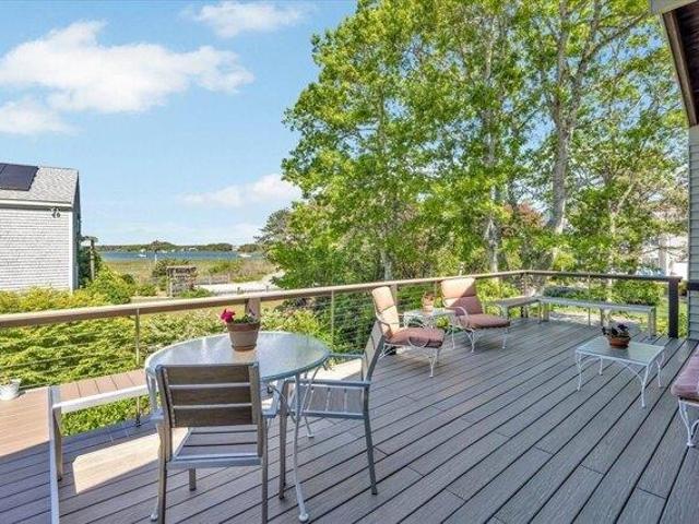 3 bedroom, Mashpee MA 02649 104078960