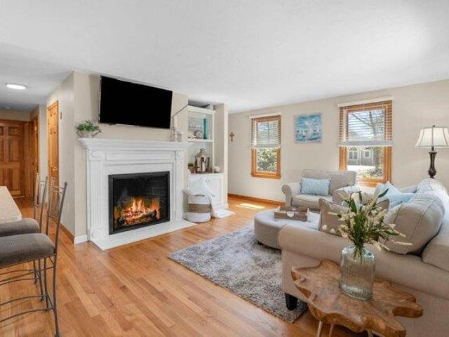 3 bedroom, Mashpee MA 02649 104151475