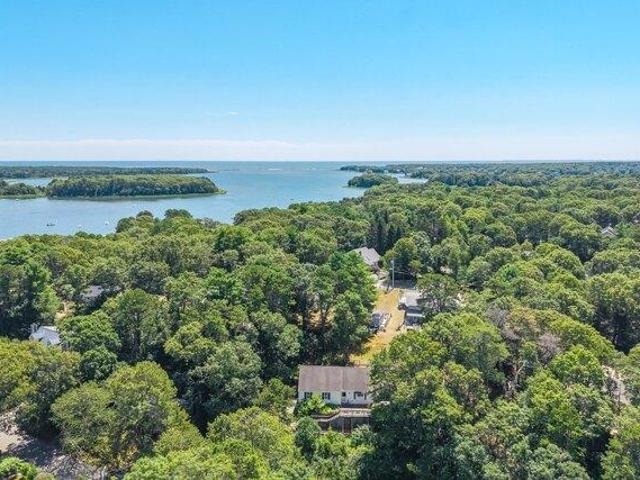 3 bedroom, Mashpee MA 02649 104332035