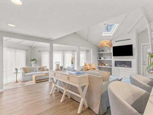 3 bedroom, Mashpee MA 02649 LS101604469