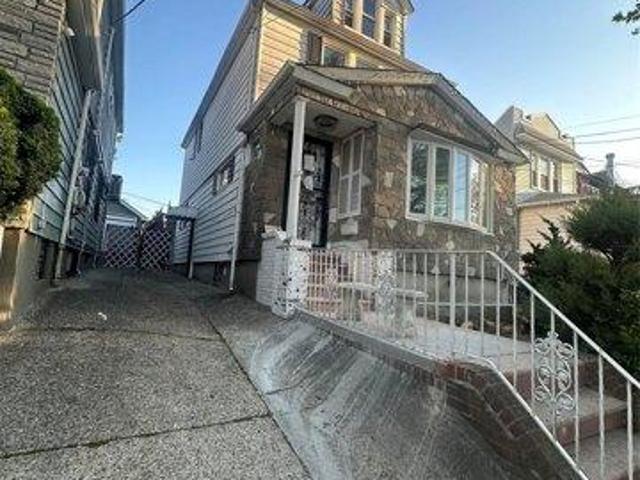 3 bedroom, Maspeth NY 11378 103621860