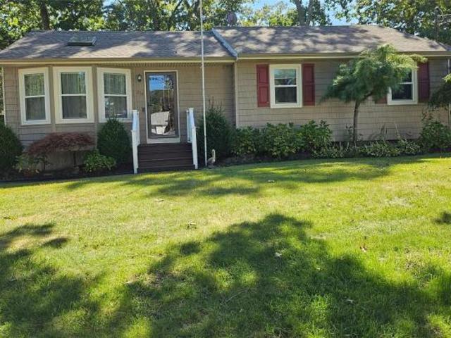 3 bedroom, Mastic NY 11950 LS72692235