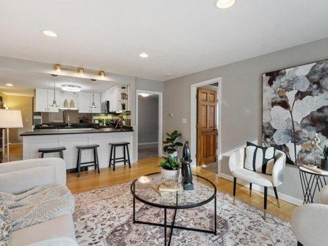 3 bedroom, Methuen MA 01844 102594214