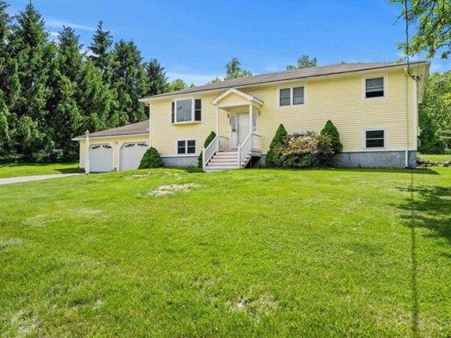 3 bedroom, Methuen MA 01844 105059617