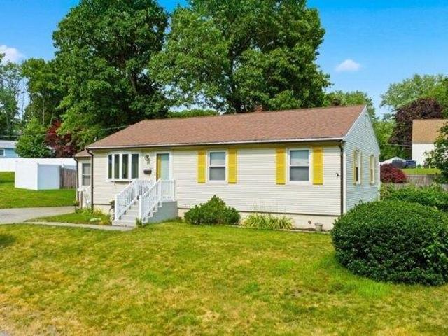 3 bedroom, Methuen MA 01844 105081325