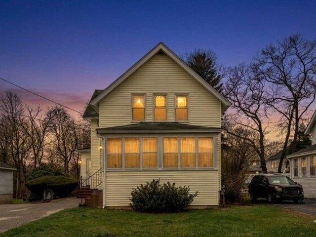 3 bedroom, Methuen MA 01844 LS102592840