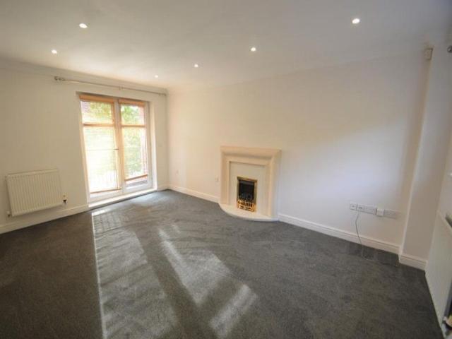 3 Bedroom Mews To Let
