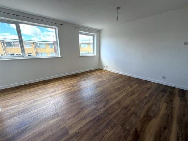 3 Bedroom Mews To Let