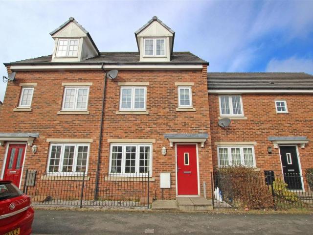 3 bedroom mews to rent