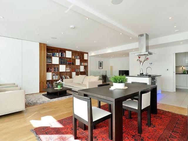 3 bedroom mews to rent