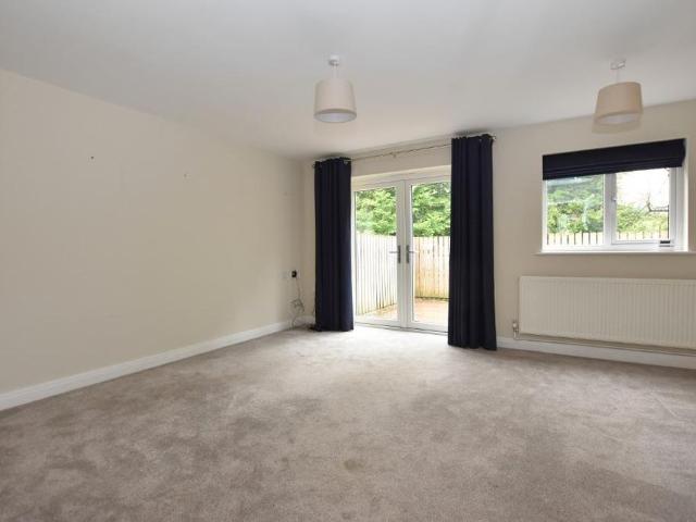 3 bedroom mews to rent