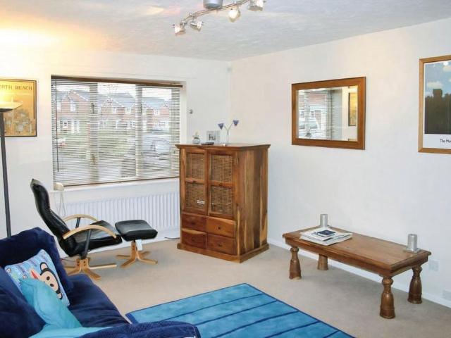 3 bedroom mews to rent