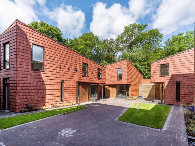 3 bedroom mews to rent