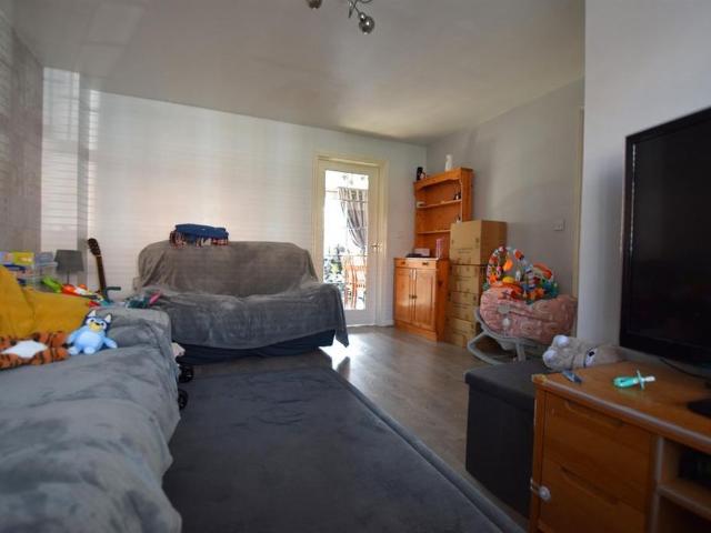 3 bedroom mews to rent