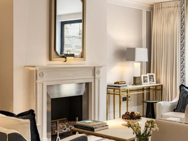 3 bedroom mews to rent