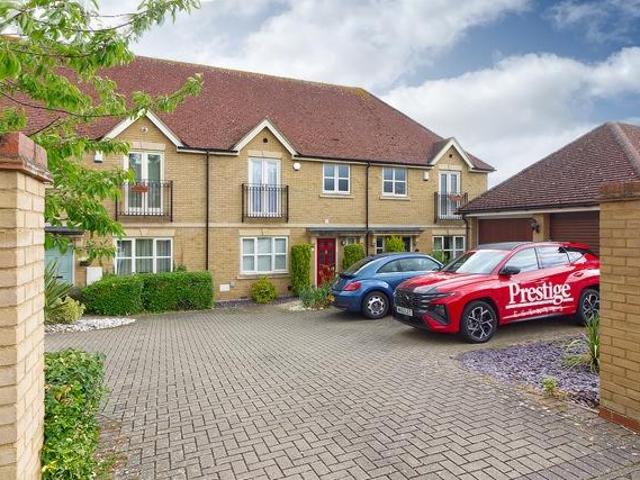 3 bedroom mews to rent