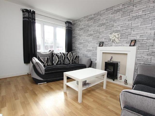 3 bedroom mews to rent