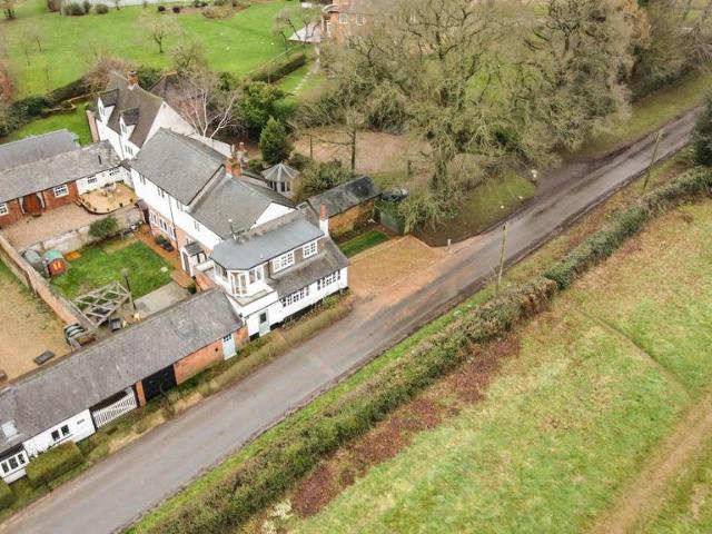 3 bedroom mews for sale