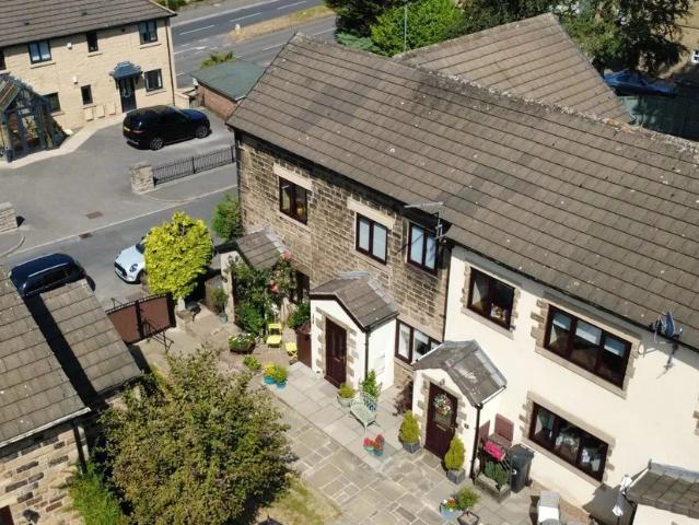 3 bedroom mews for sale