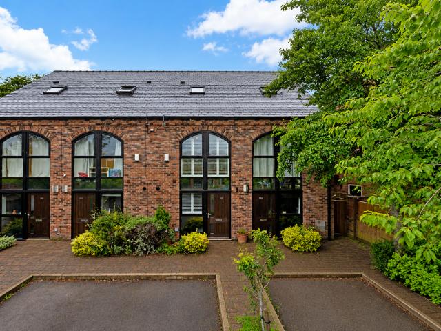 3 bedroom mews for sale